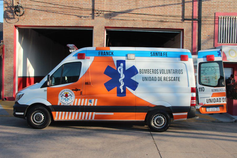 Bomberos presentó la nueva unidad de rescate | FM Spacio 98.1 - Franck ...