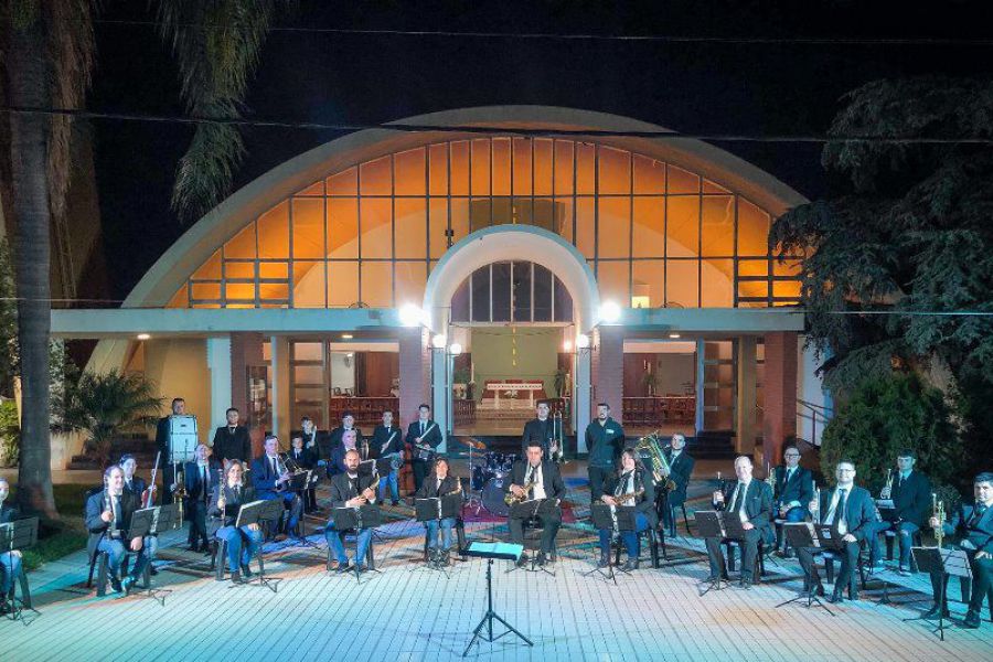 Banda Comunal rinde homenaje a Don Néstor Piaggentini | FM Spacio 98.1 ...