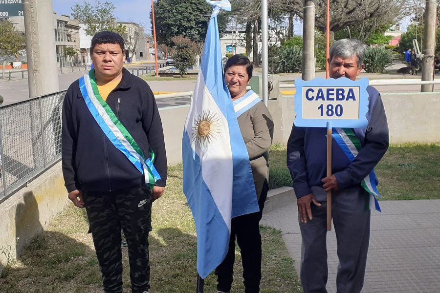 Despedida de año del CAEBA N° 180 y N° 310 | FM Spacio 98.1 - Franck ...